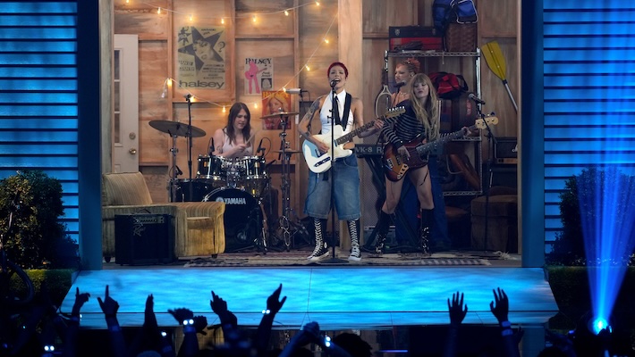 Halsey mérite un rôle dans la suite de « Freaky Friday » après sa ...